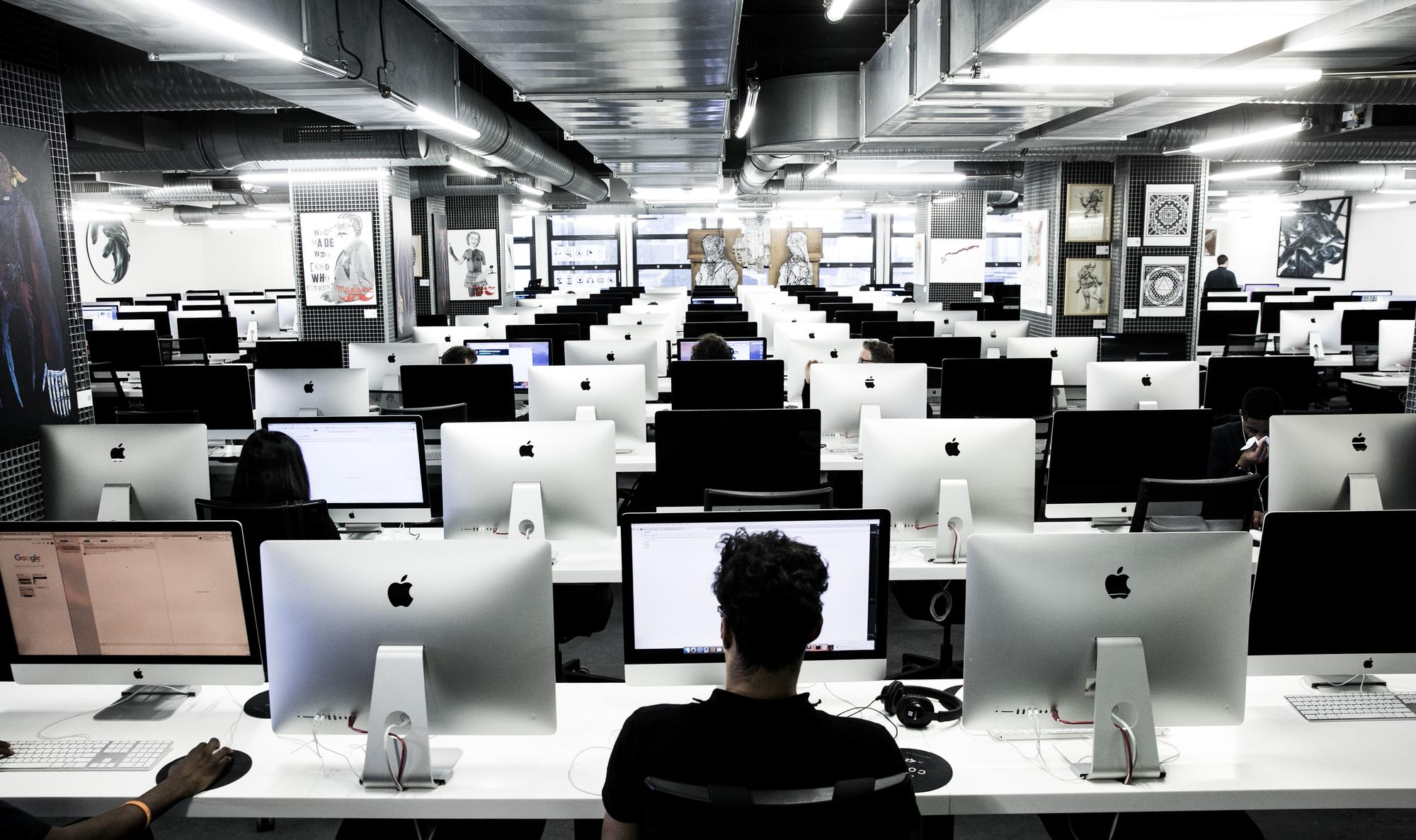 8萬人申請，錄取900人，4成沒高中文憑──從巴黎到矽谷，School 42掀起的高教實驗 - 報導者 The Reporter