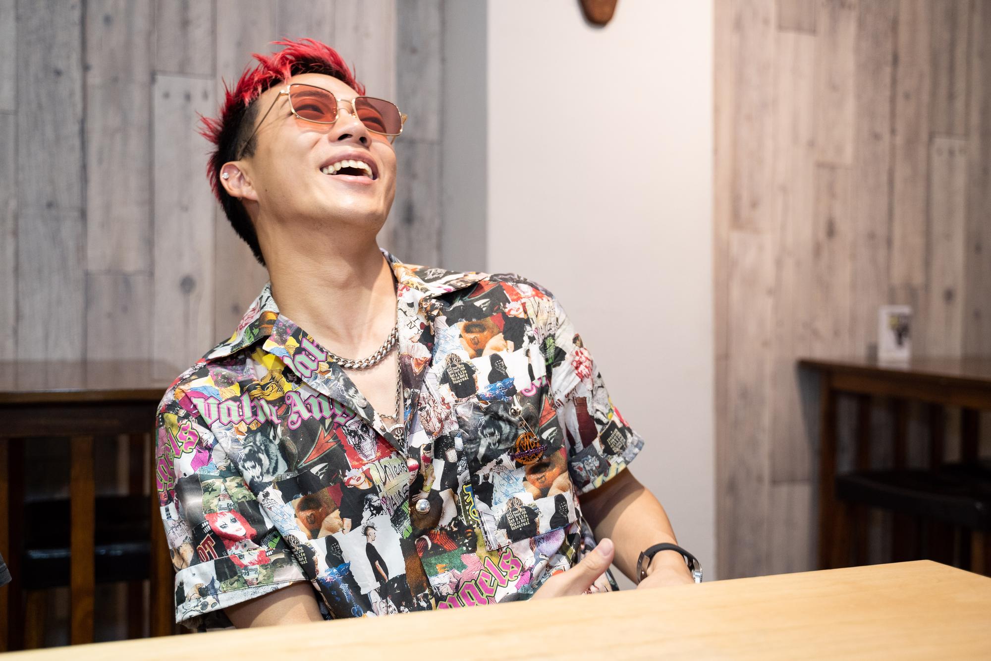 【金曲新人王】22歲嘻哈新星ØZI，宣誓「鬥」華語音樂產製邏輯 - 報導者 The Reporter